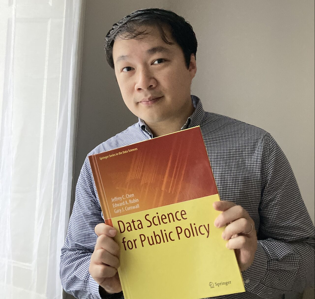 QMSS Alum Jeff Chen Publishes Textbook QMSS Alum Jeff Chen Publishes Textbook
